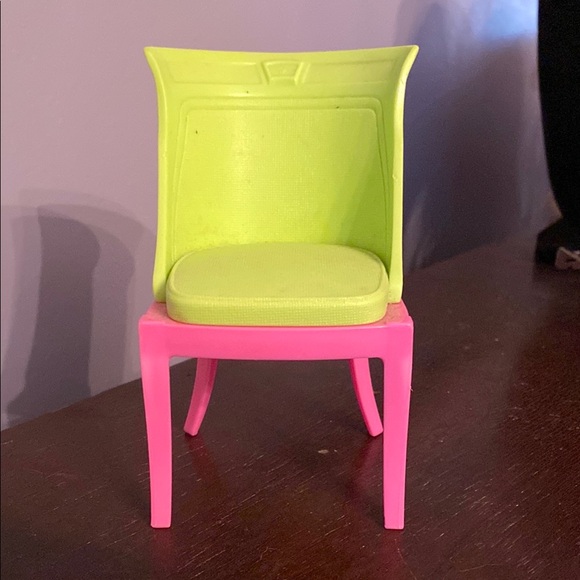Barbie | Toys | Mattel 202 Barbie Living In Style Green Pink Chair ...